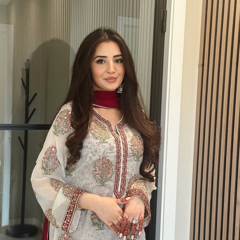 D E S H I-ELEMENT. | Dress club